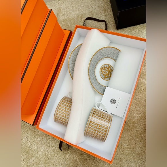 Hermes | Dining | Brand New Mosaique Au 24 Gold Breakfast Cup And Saucer 2 Sets | Poshmark